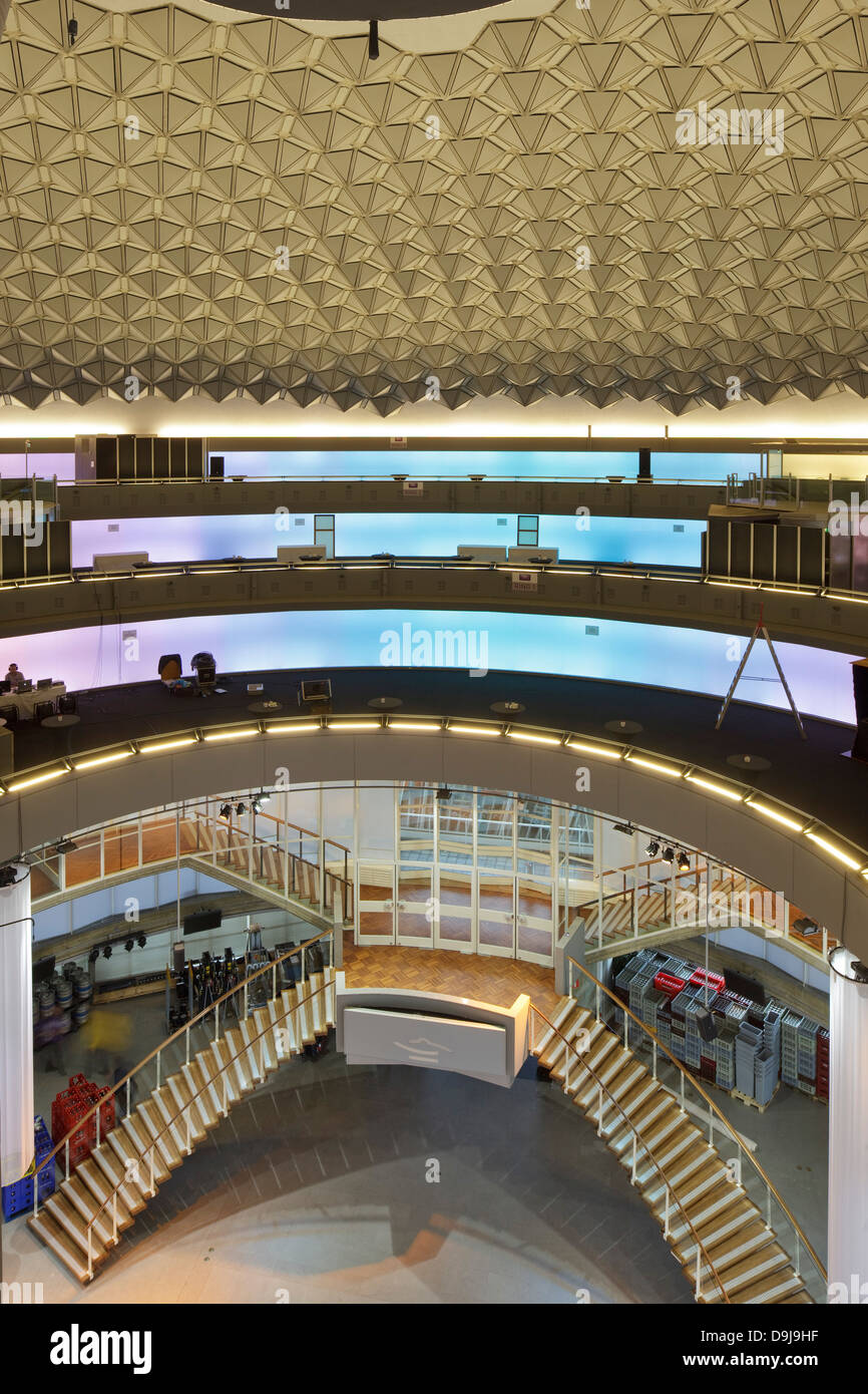 Evoluon Eindhoven, Eindhoven, Netherlands. Architect: L C Kalff & L L J ...