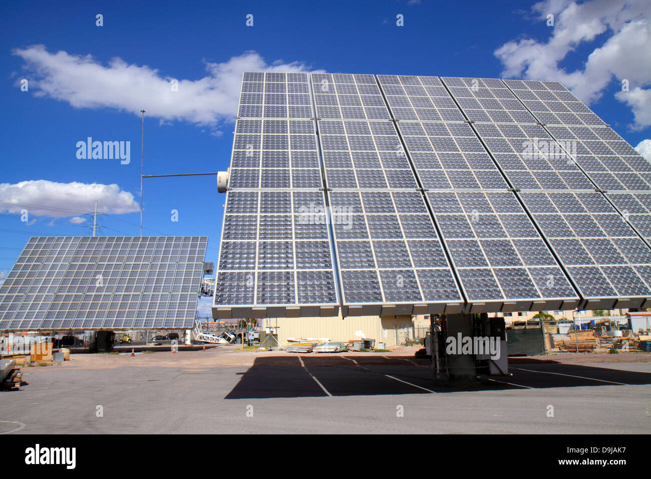 Solar technology hi-res stock photography and images - Alamy