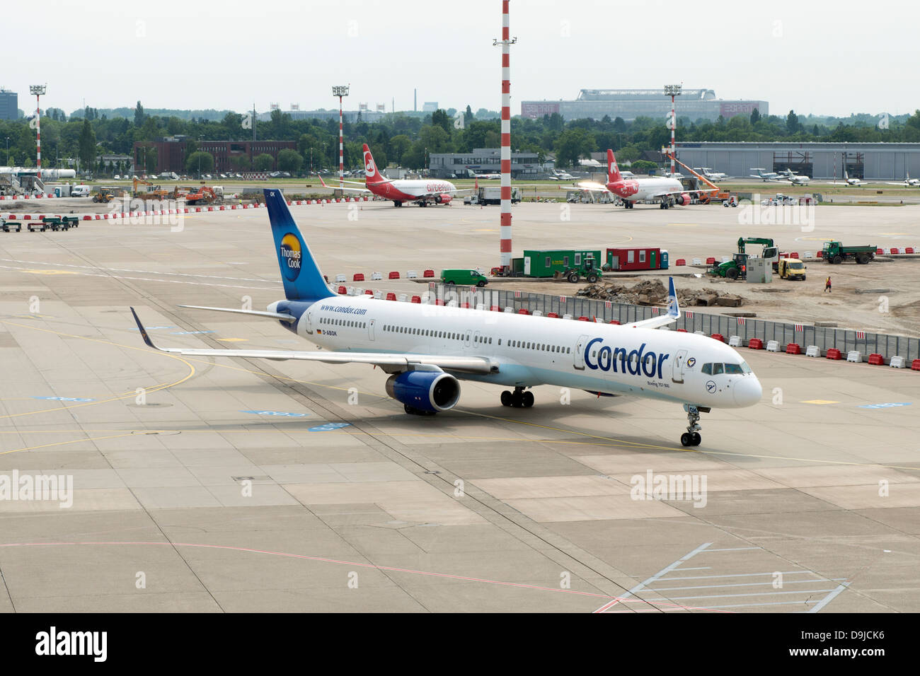 Thomas Cook Condor Boeing 757-300 passenger aircraft Stock Photo - Alamy