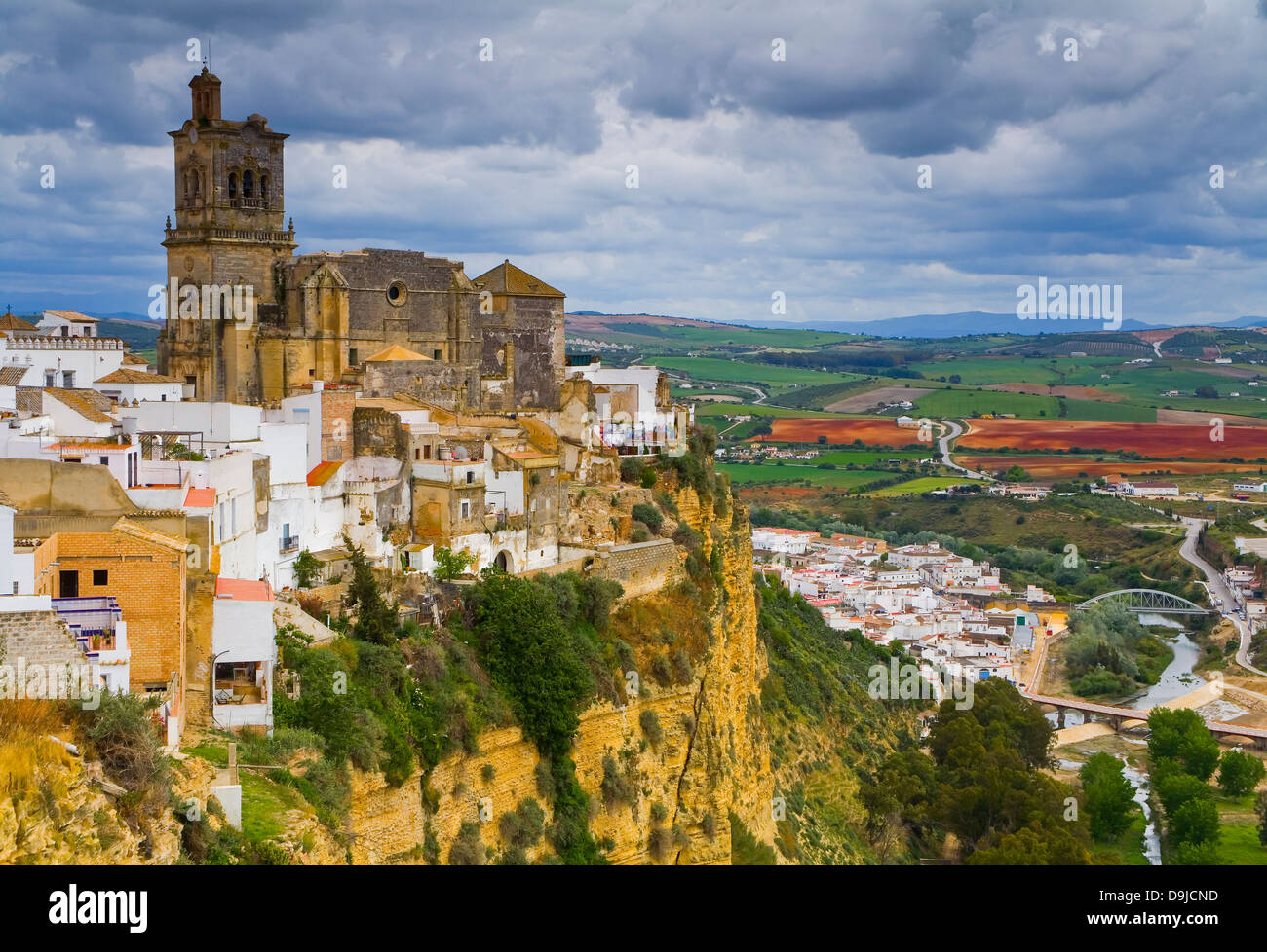 Spanish white village arcos de la frontera hi-res stock photography and ...