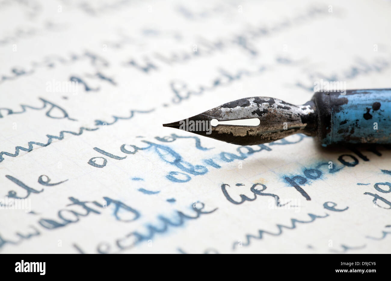 Vintage pen nib hi-res stock photography and images - Alamy