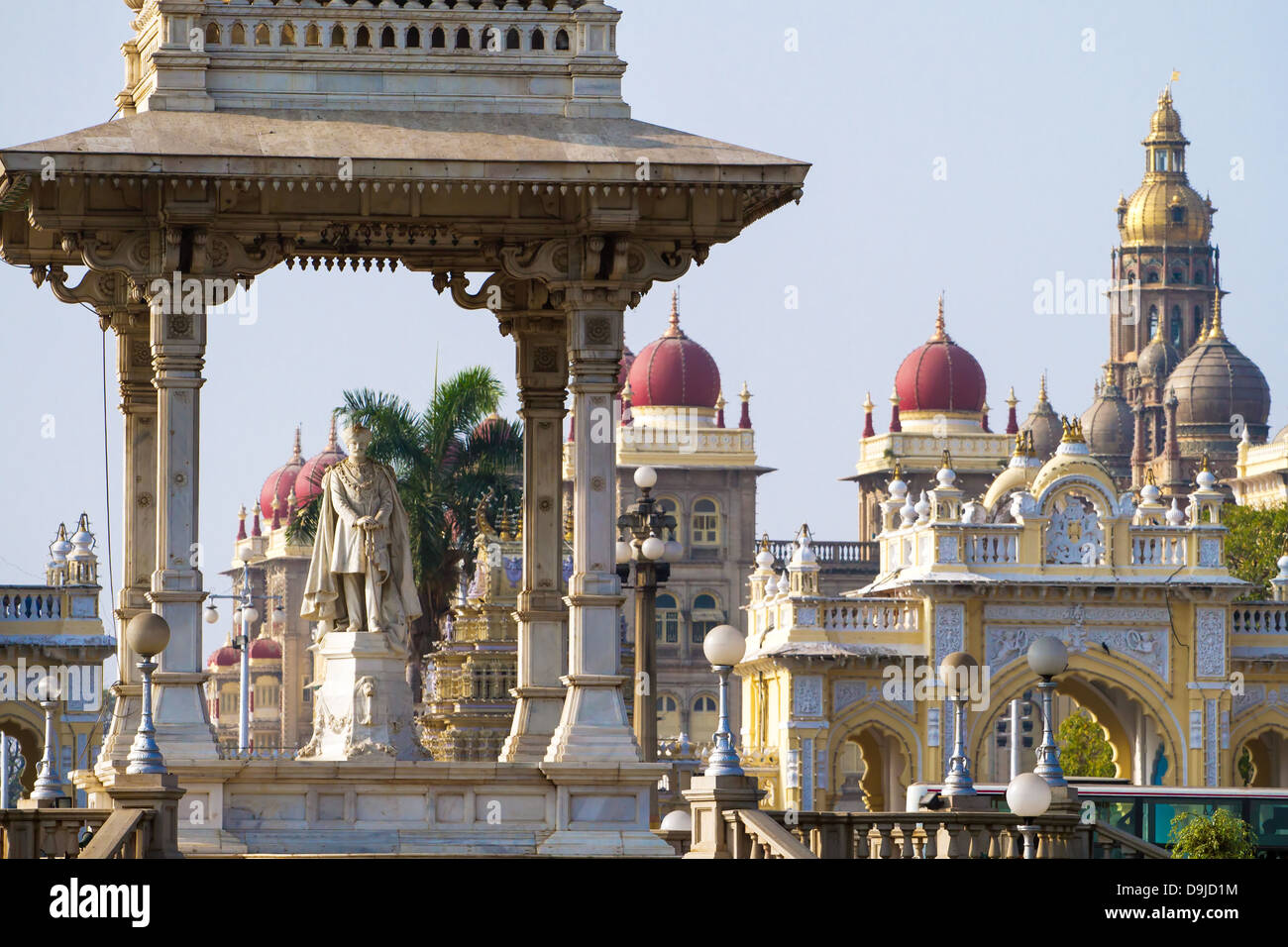 Statue of Maharaja Chamarajendar Wodeyar in front of the Mysore Palace ...