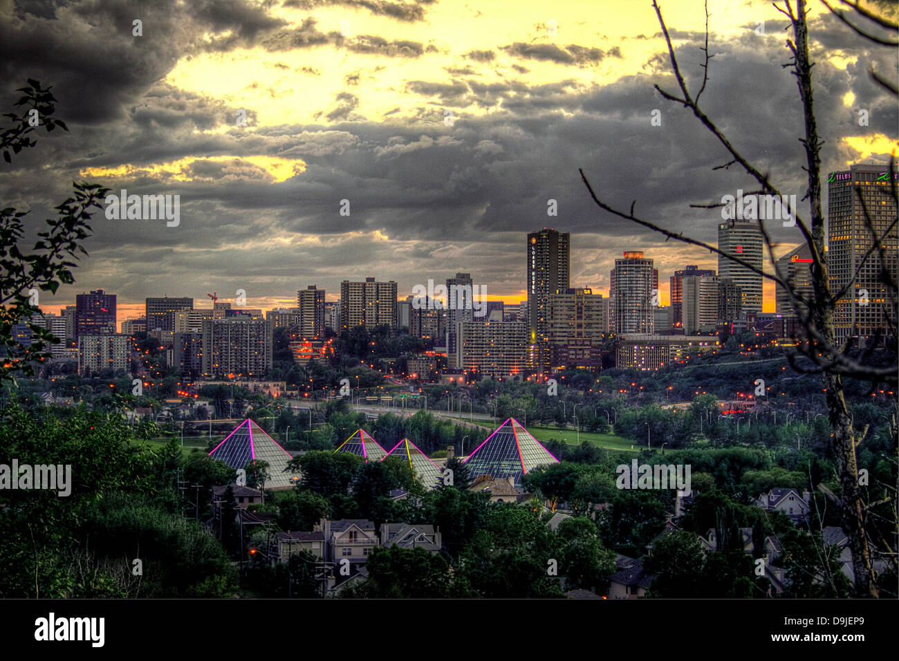 edmonton canada sky clouds city cities Stock Photo - Alamy