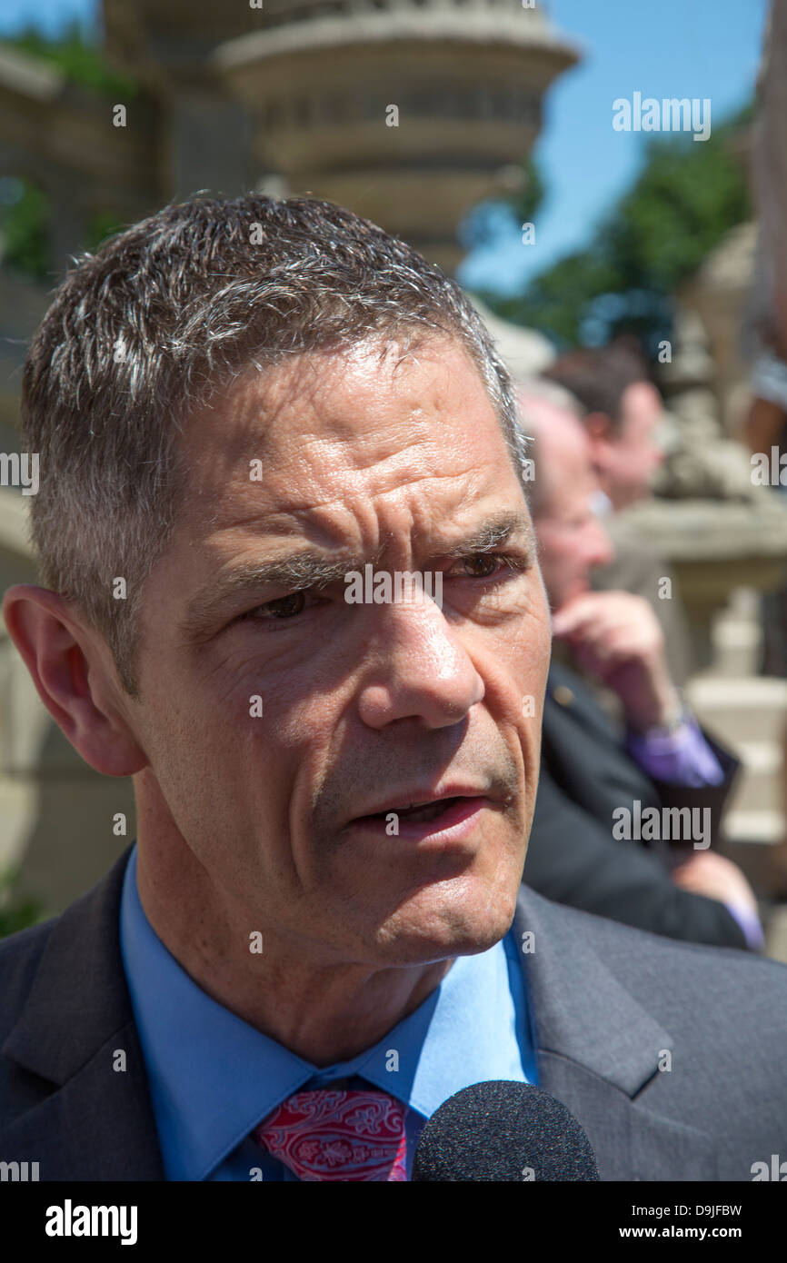 Candidate hi-res stock photography and images - Alamy