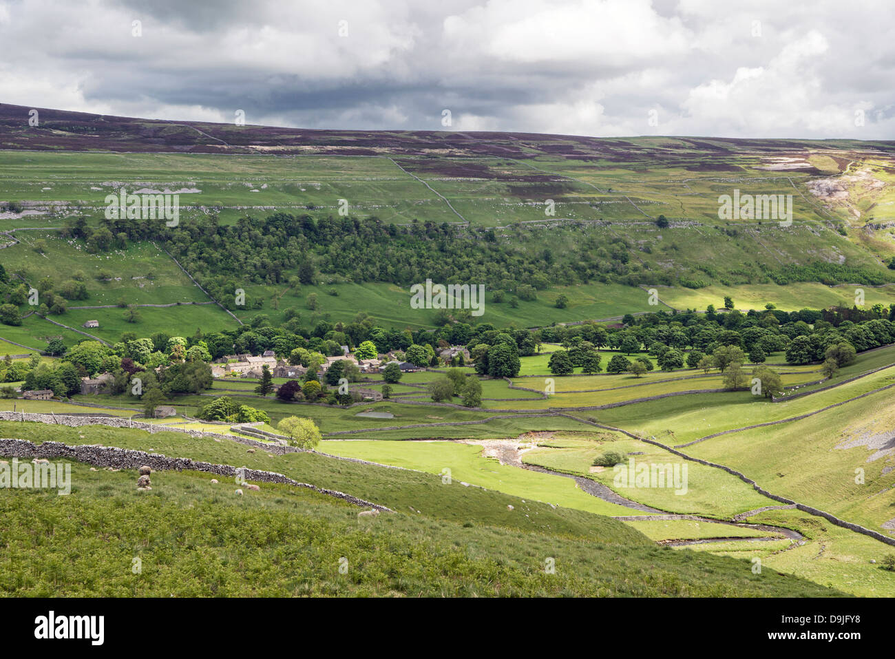 Arncliffe littondale yorkshire dales national park hi-res stock ...