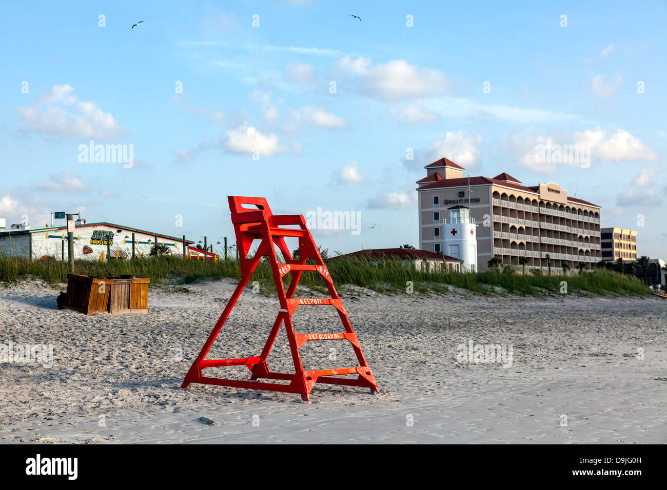 Lifeguard chair hi-res stock photography and images - Alamy