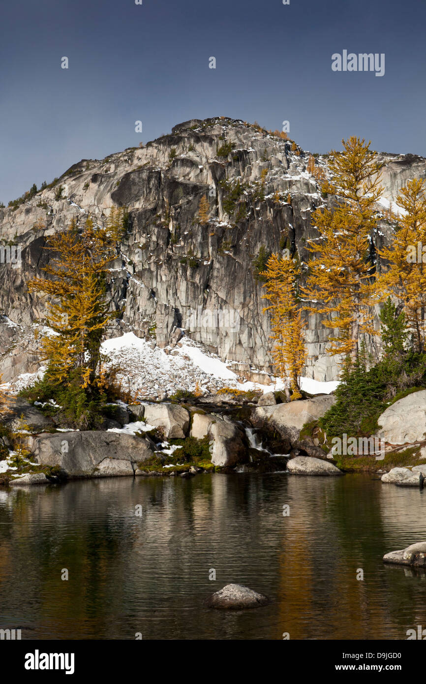Enchantment Lakes in fall, Alpine Lakes Wilderness, Cascades ...