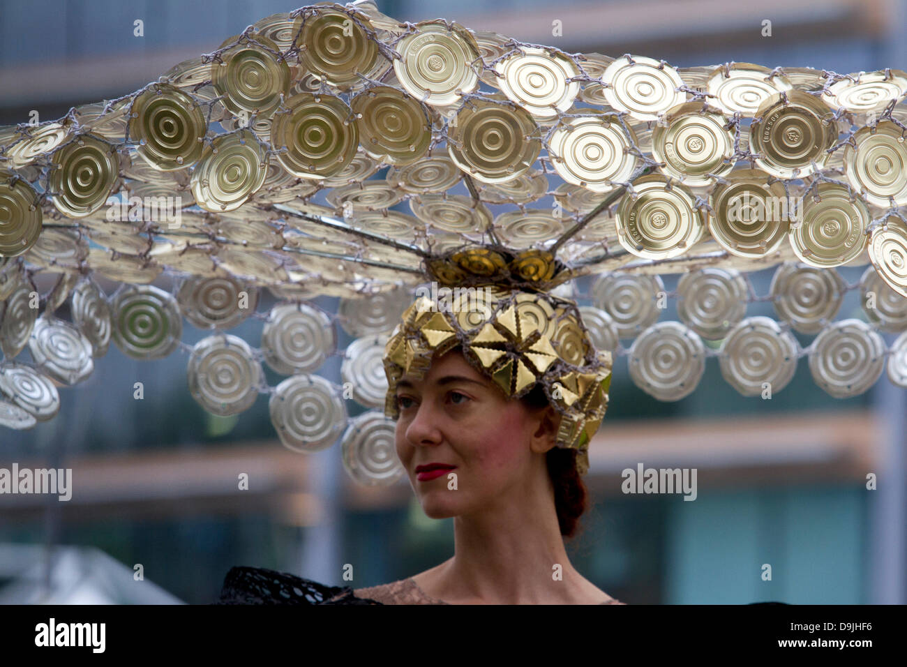 Eccentric fashion designer hi-res stock photography and images - Alamy
