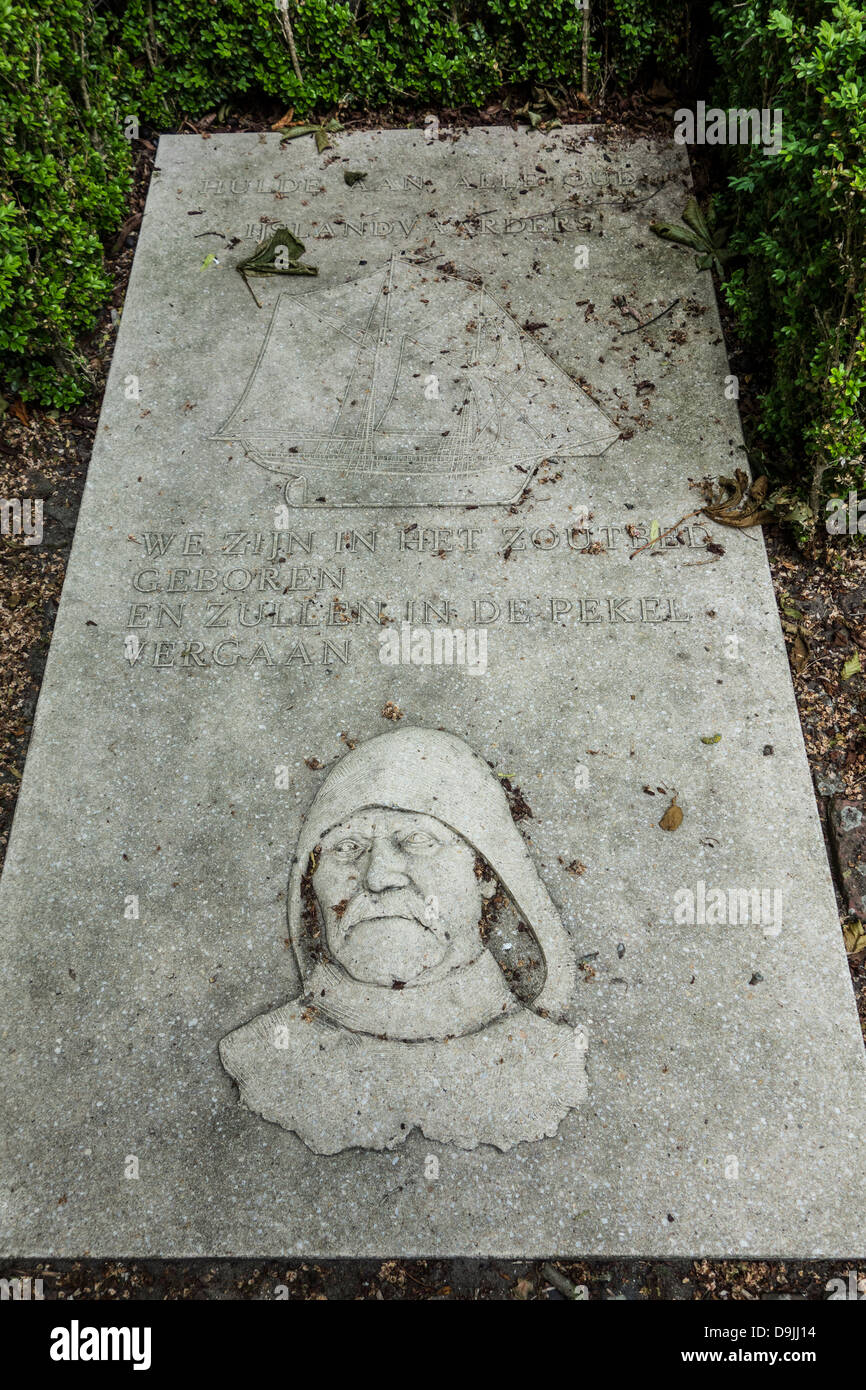 Memorial / Commemorative stone for Icelandic fishermen perished at sea ...