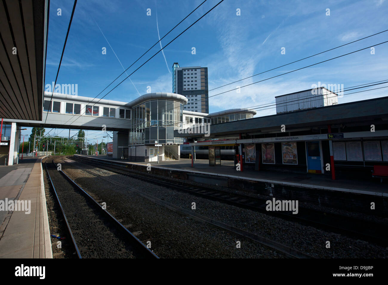 Wolverhampton railway station hi-res stock photography and images - Alamy