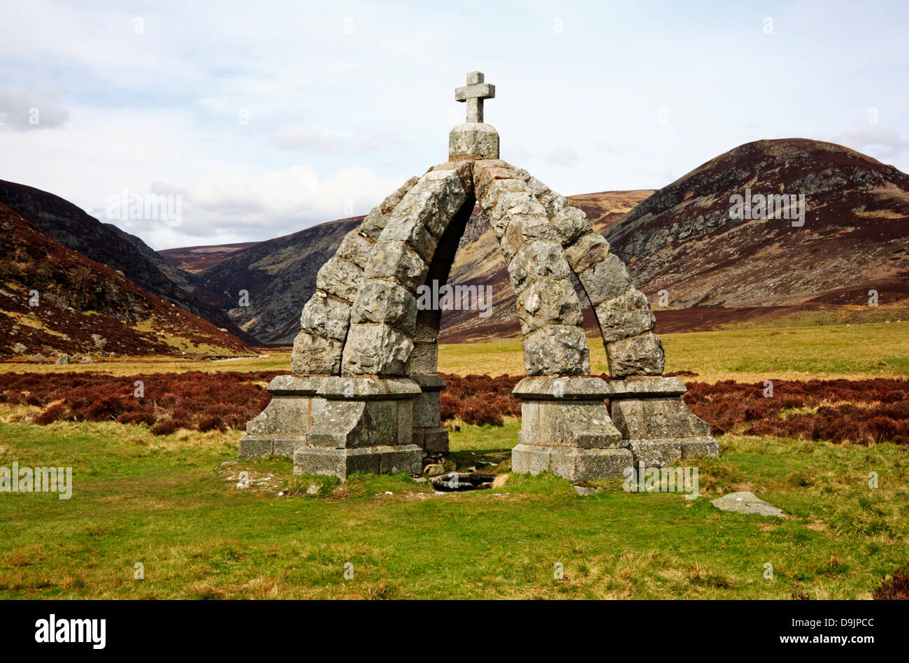 Mounth cover hi-res stock photography and images - Alamy