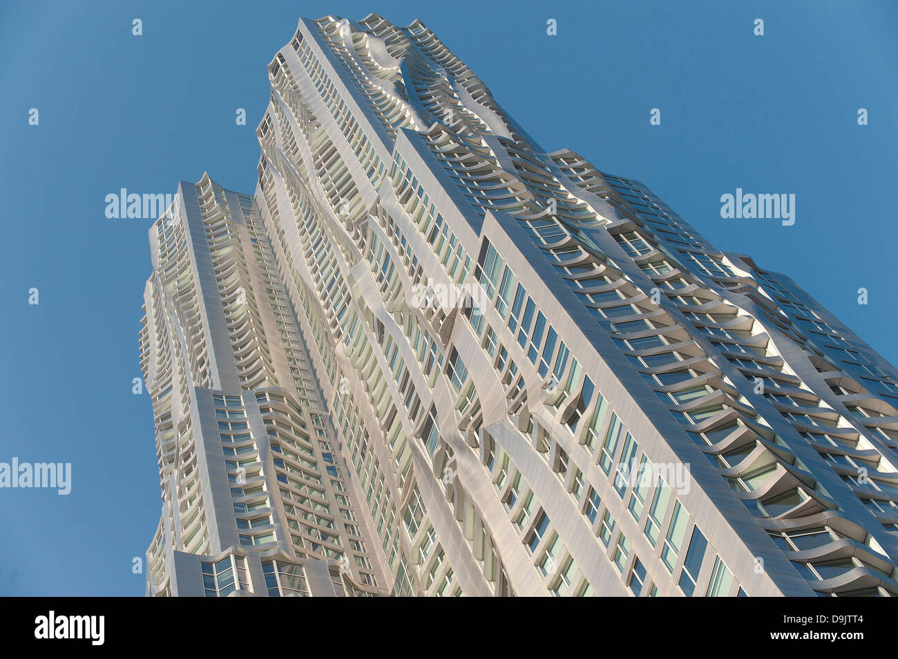 8 spruce street hi-res stock photography and images - Alamy