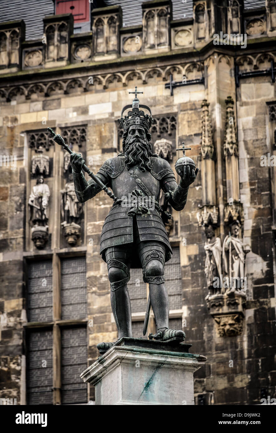 Statue of Charlemagne in front of the Aachen Town Hall Stock Photo - Alamy