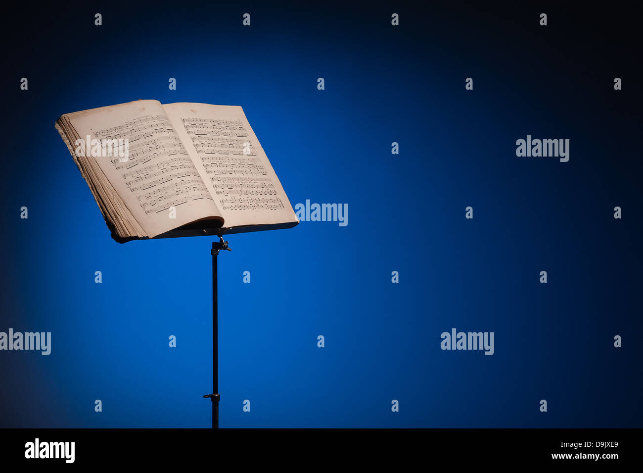 Music Notes Stand High Resolution Stock Photography and Images - Alamy