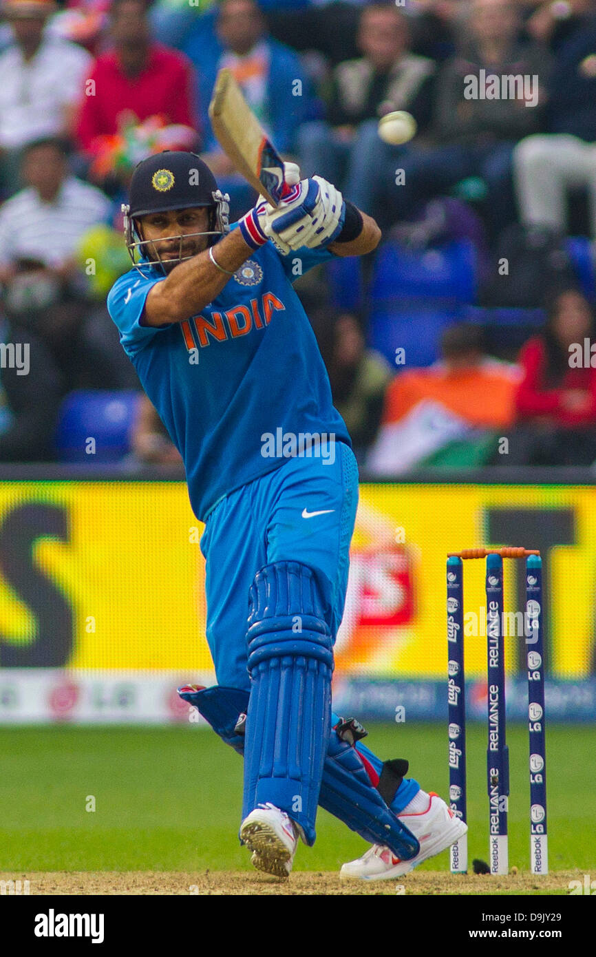 Virat Kohli Batting Images