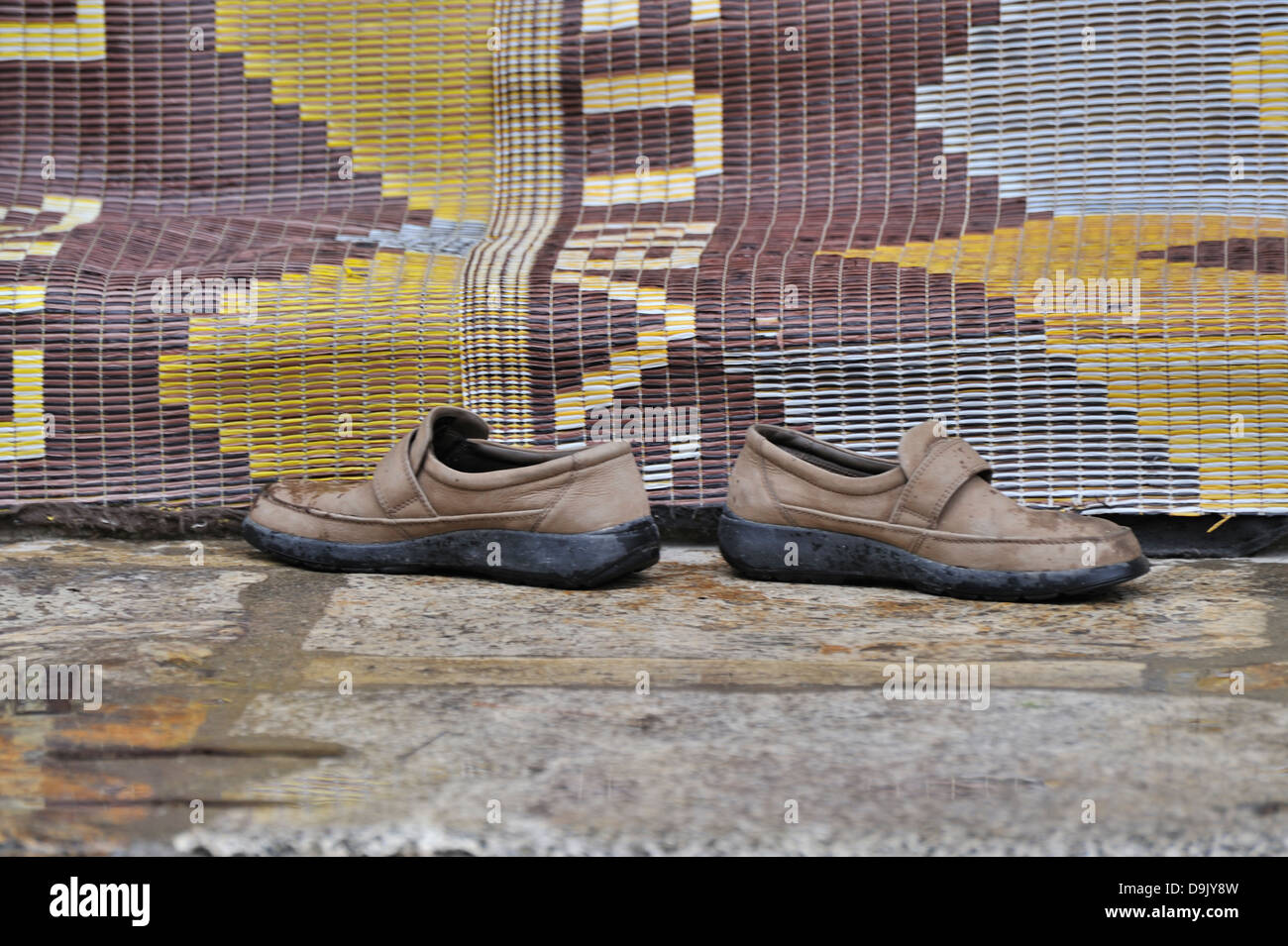 Muslim mosque shoes hi-res stock photography and images - Alamy