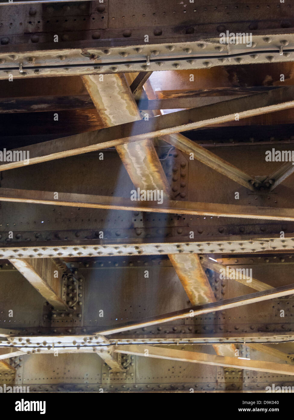 Steel girder railway bridge in hi-res stock photography and images - Alamy