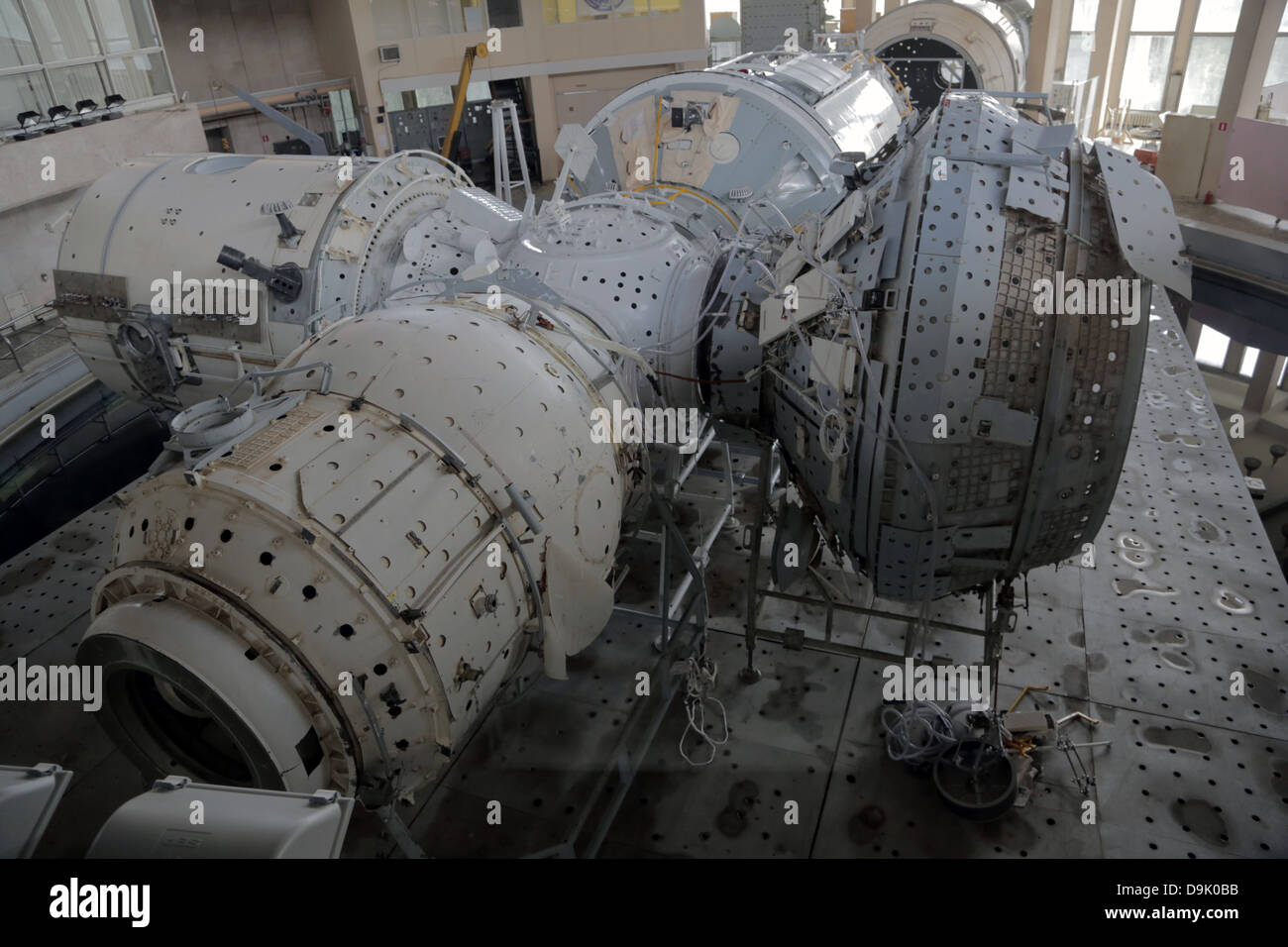 Zvezda module hi-res stock photography and images - Alamy