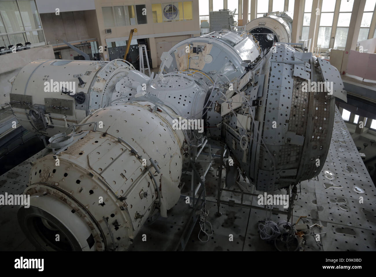 Zvezda training module hi-res stock photography and images - Alamy