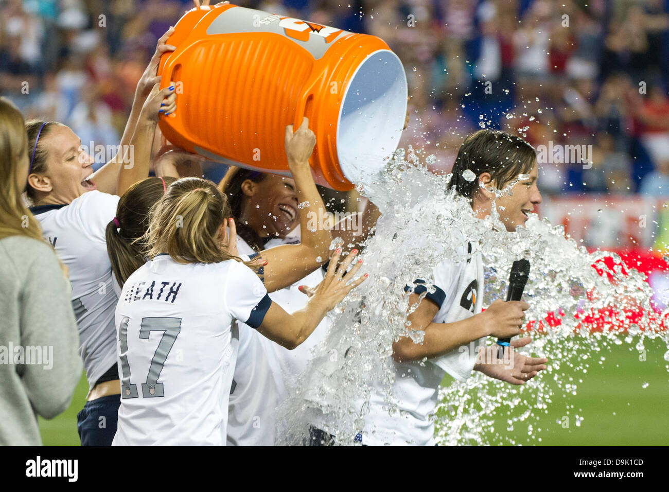 Gatorade shower football hi-res stock photography and images - Alamy
