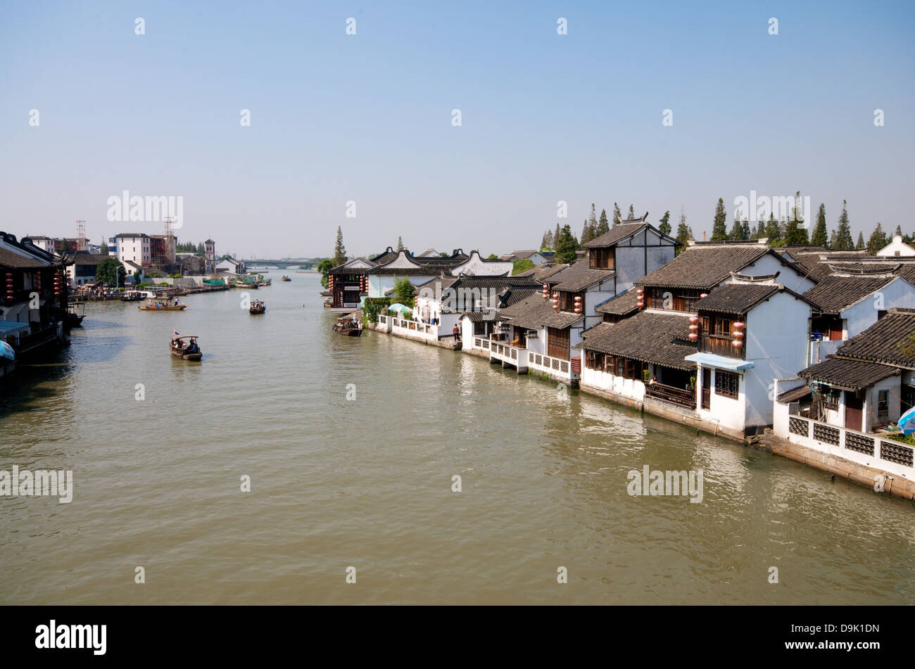 China shanghai ancient water village hi-res stock photography and ...