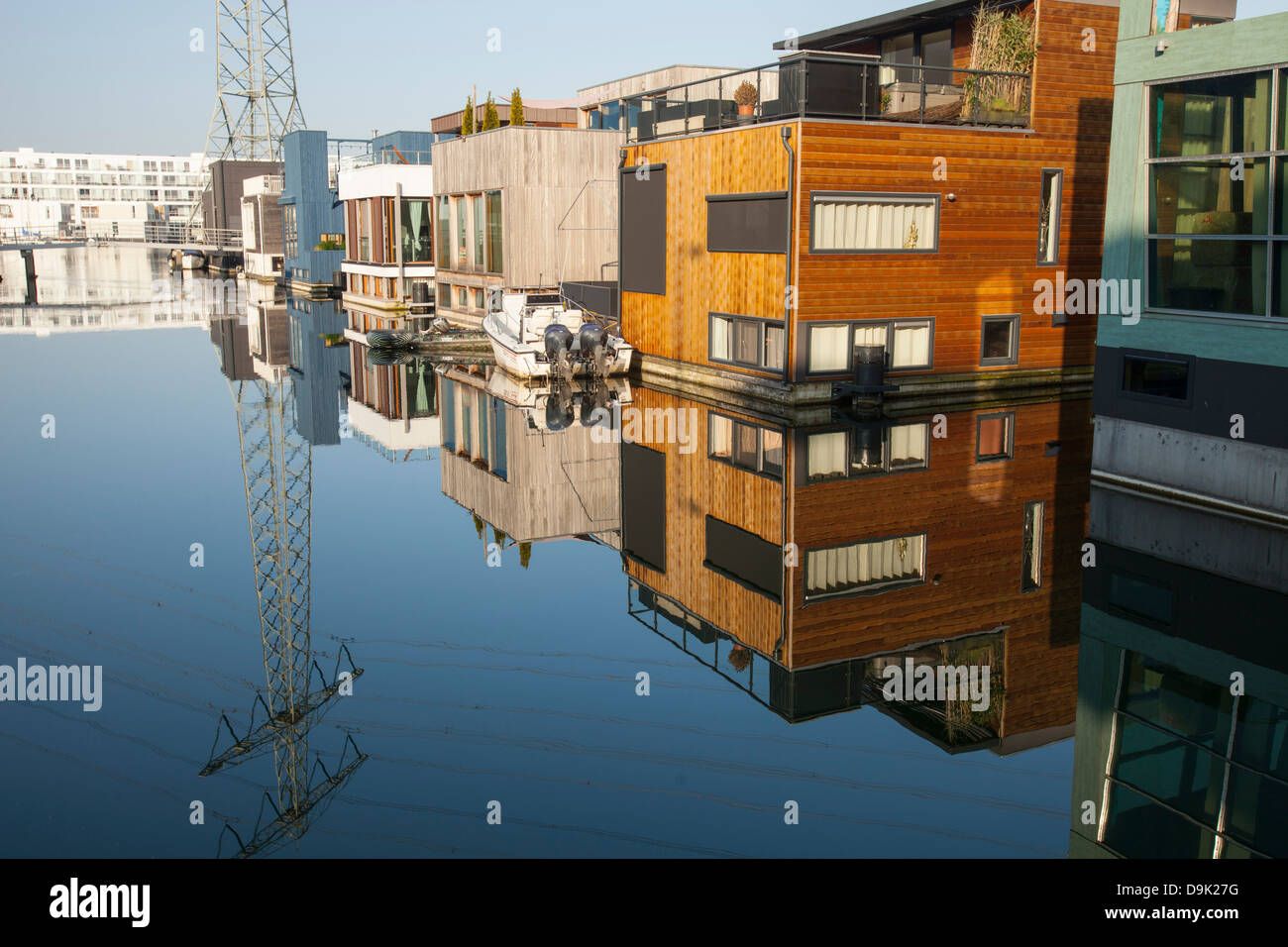 Floating houses in Ijburg, Amsterdam built to combat sea level rise ...