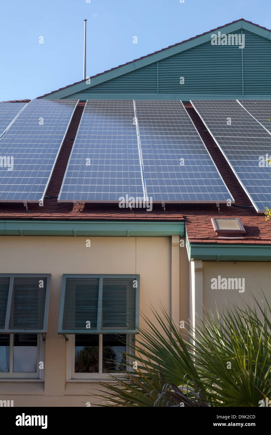 Solar panels on the roof of the Alachua County Library main branch in ...
