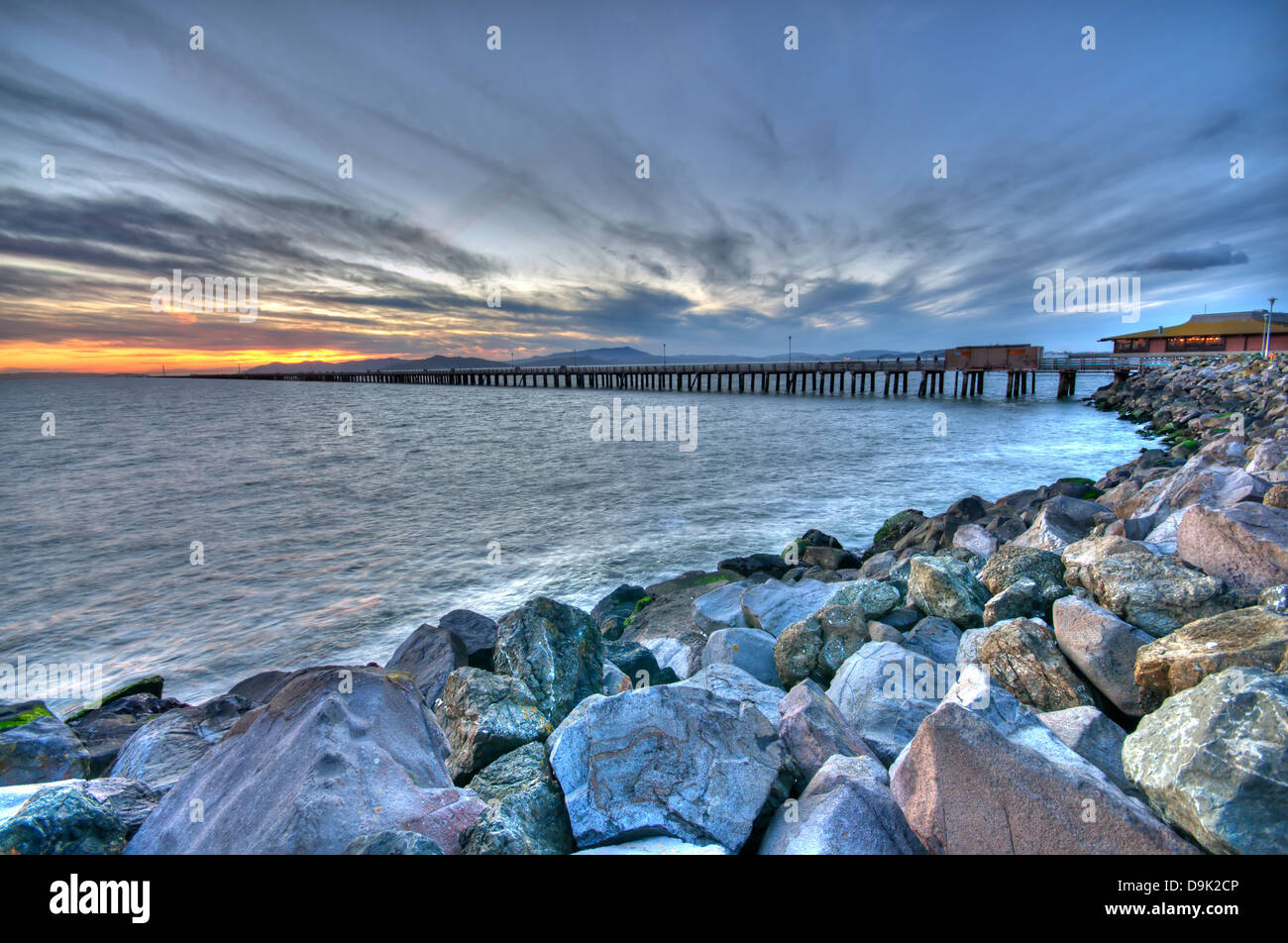 Golden gate bridge in marina bay hi-res stock photography and images ...