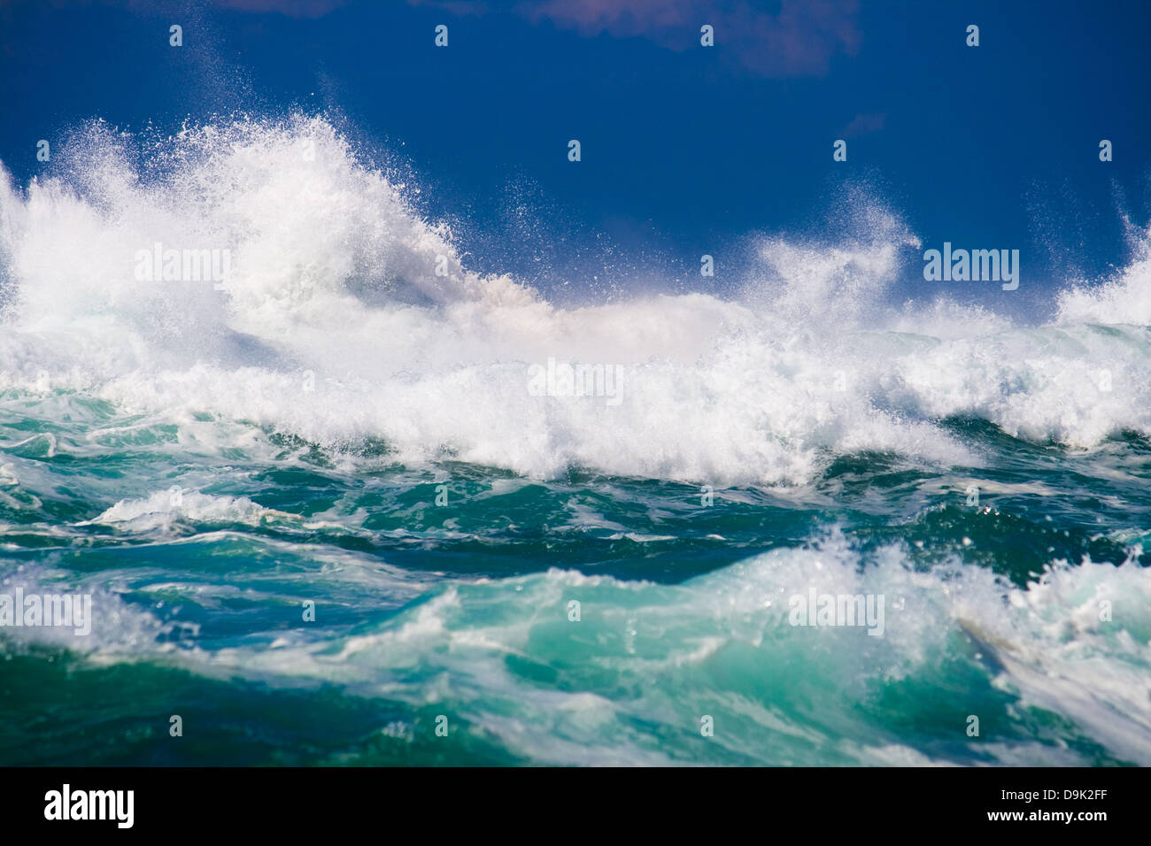 powerful ocean wave Stock Photo - Alamy