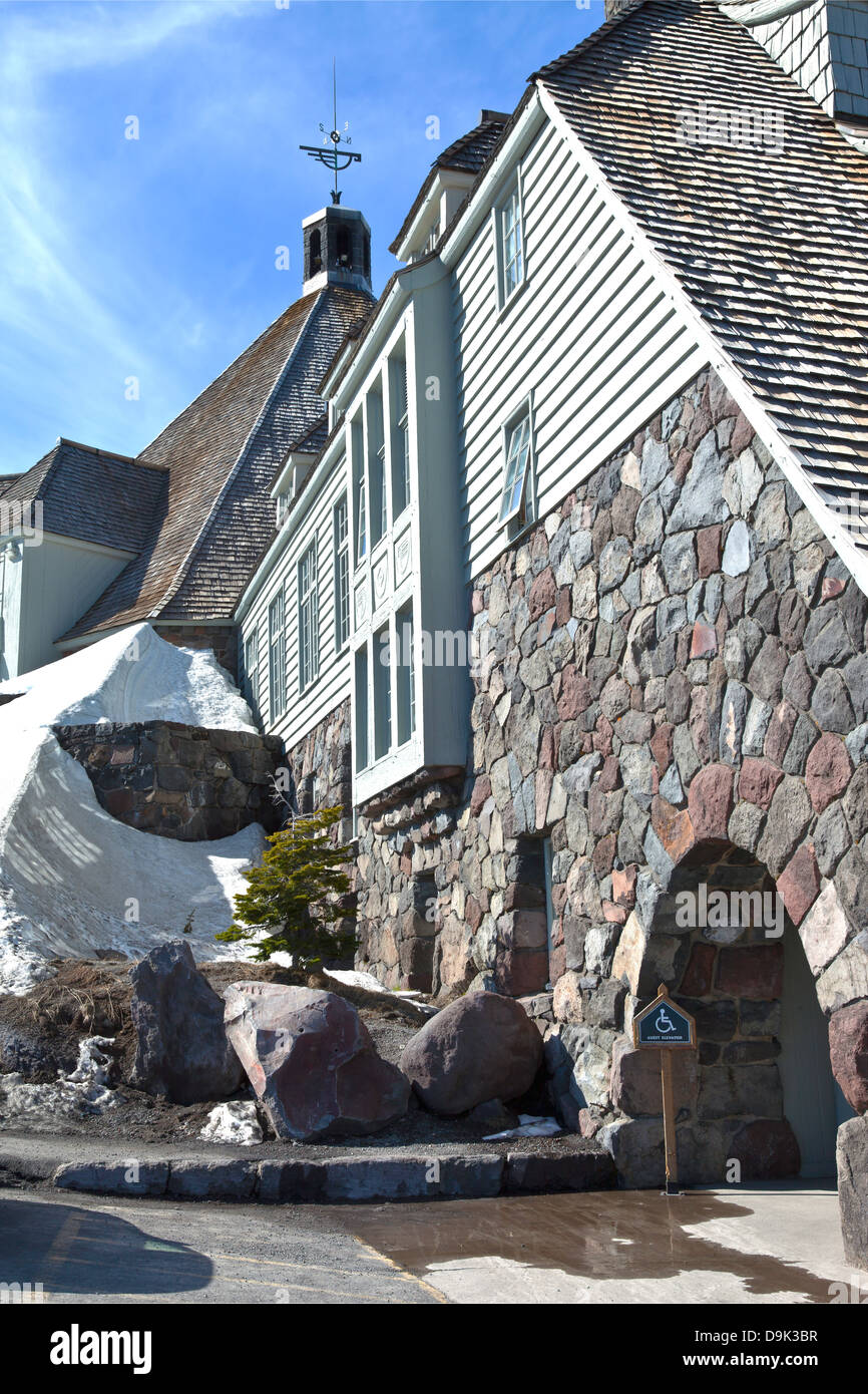 Timberline Lodge building side view architecture Oregon Stock Photo - Alamy