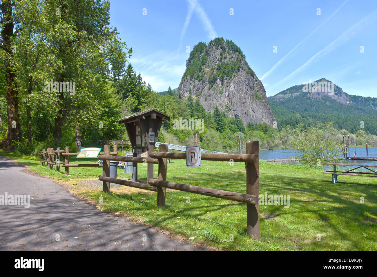 Beacon rock state park hi-res stock photography and images - Alamy