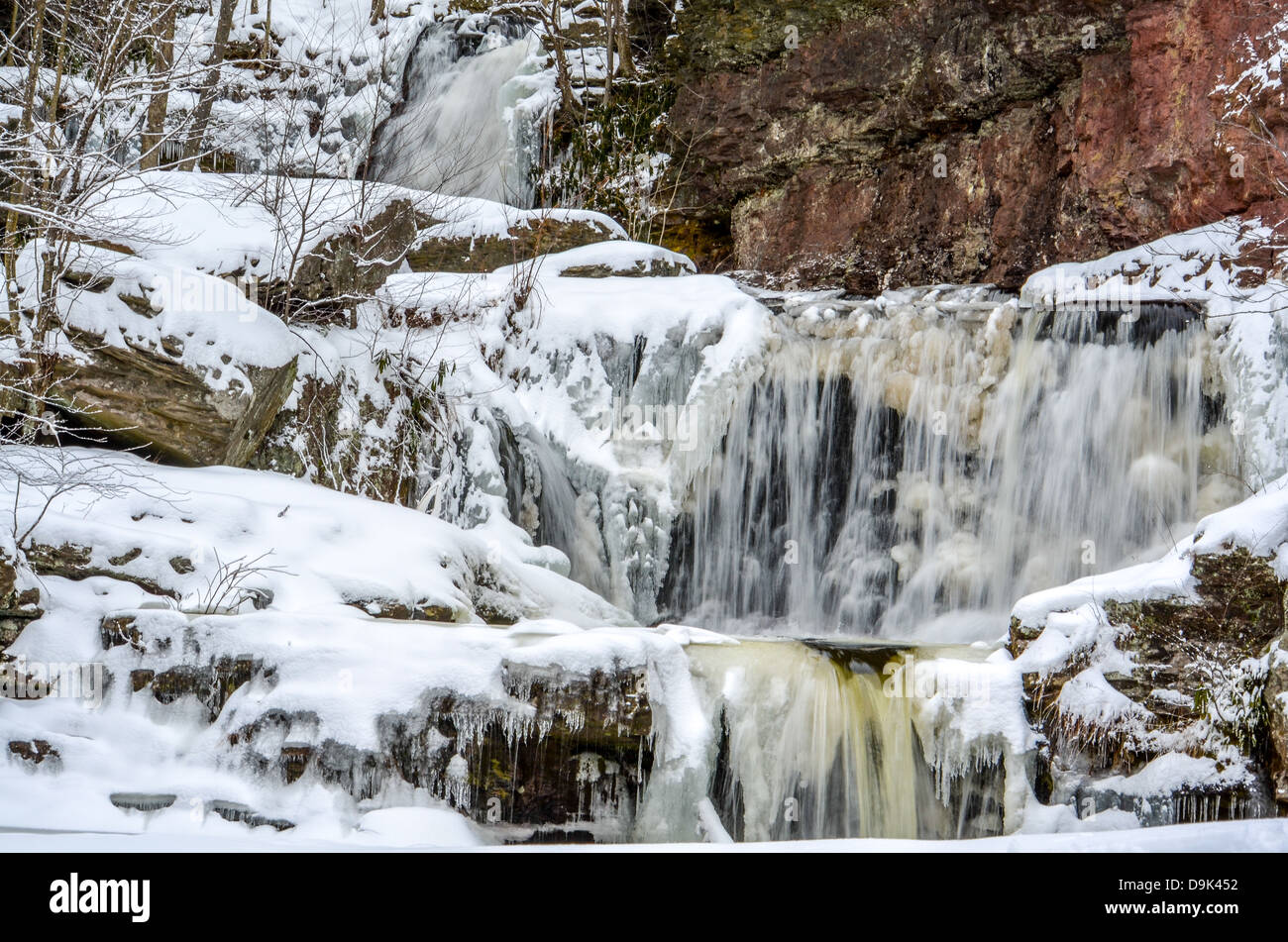 A winter waterfall Stock Photo - Alamy