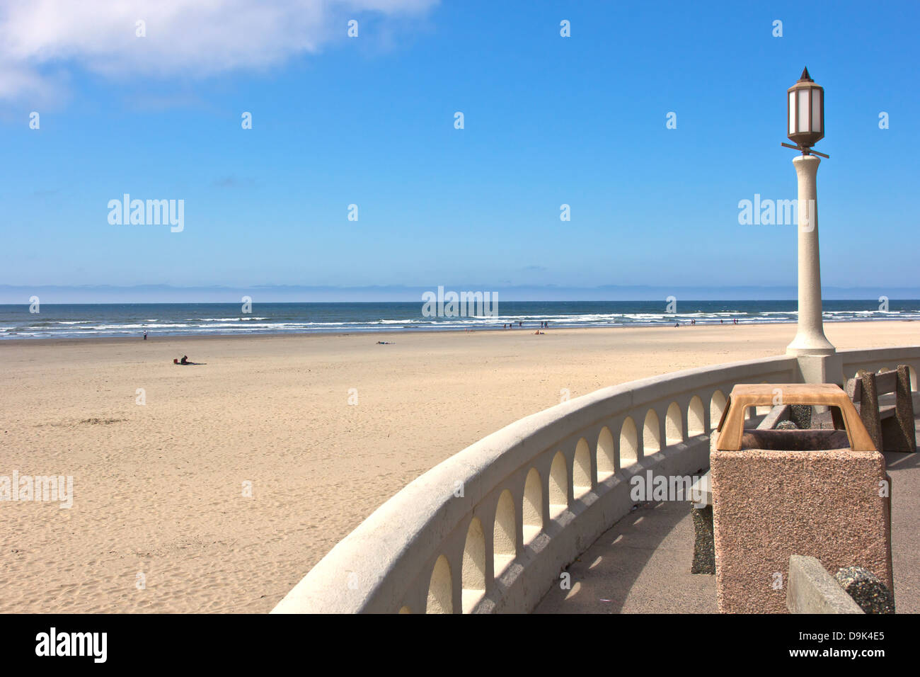 Light post and beach front overlook in Seaside Oregon Stock Photo - Alamy