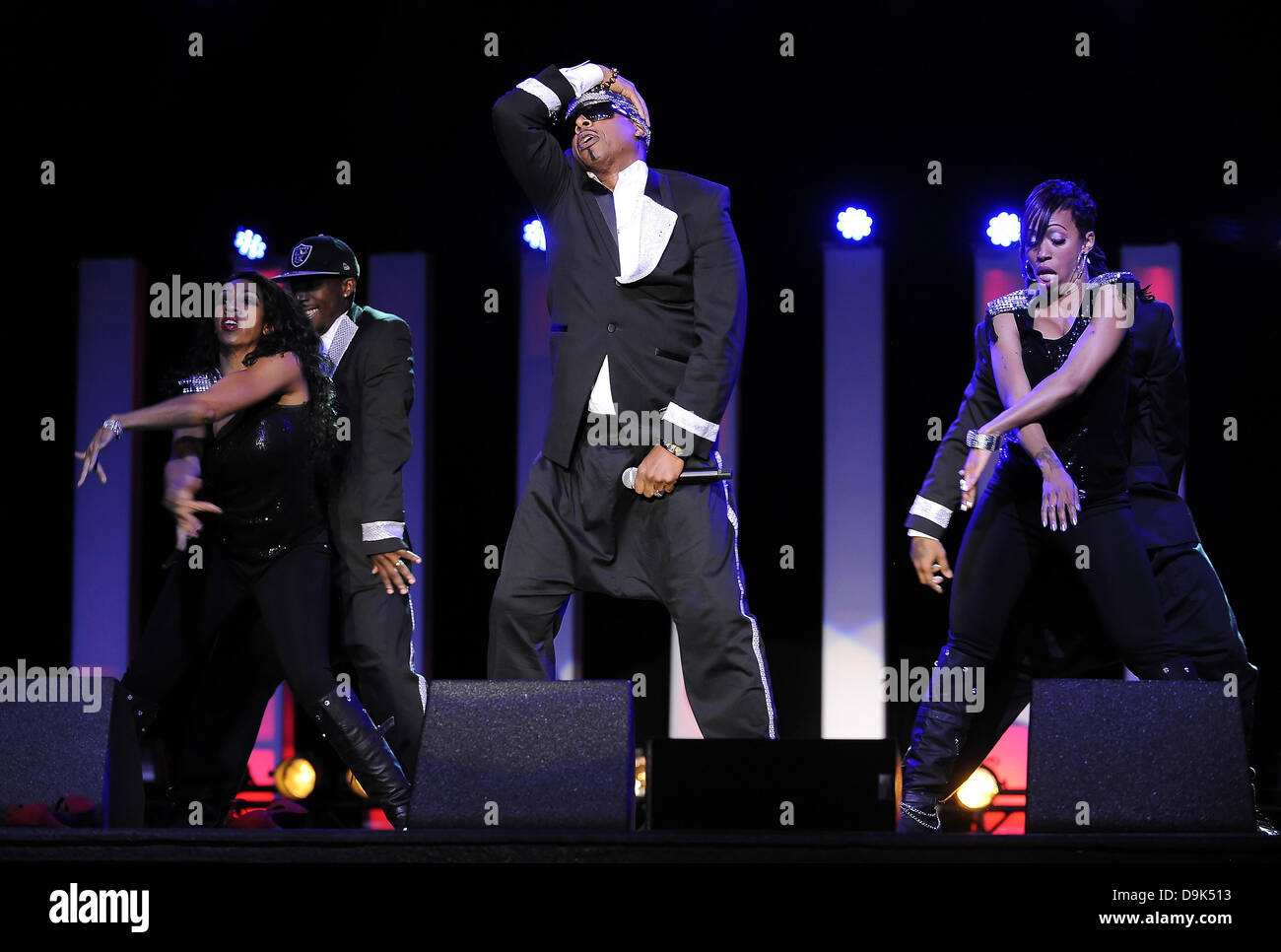 Mc hammer dance hi-res stock photography and images - Alamy