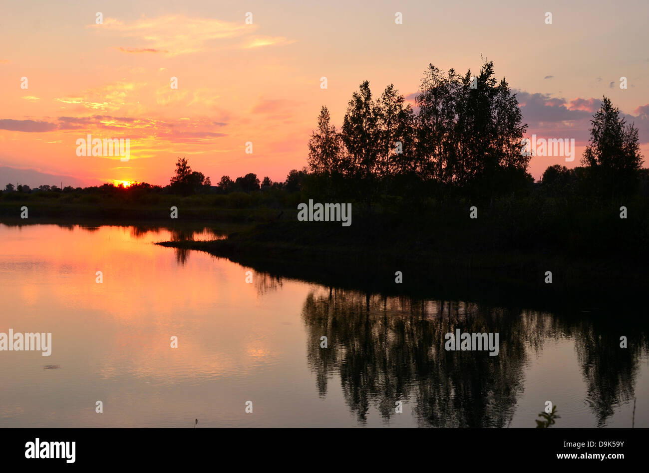 Sunset river bank hi-res stock photography and images - Alamy