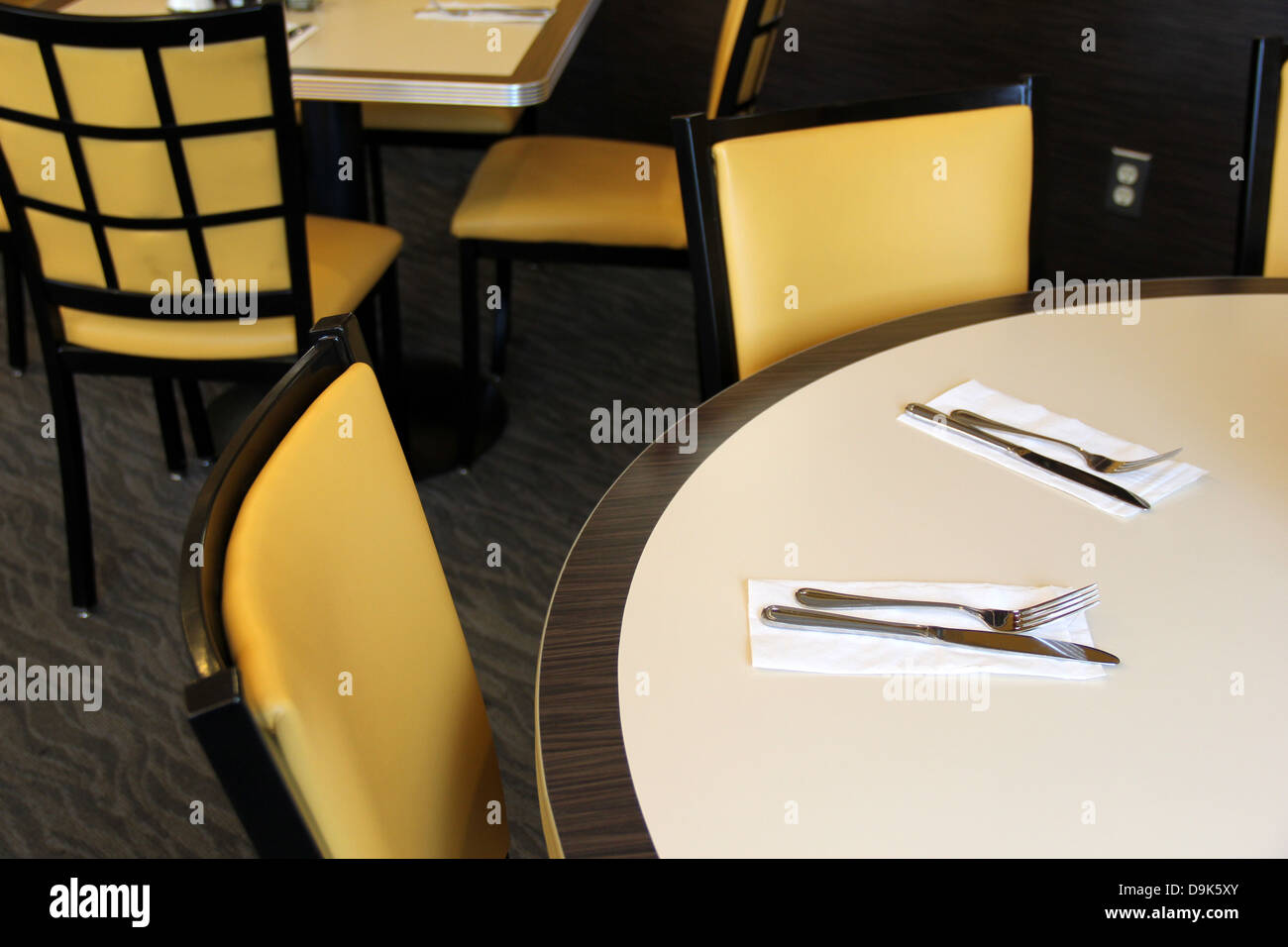 Square table setting hi-res stock photography and images - Alamy