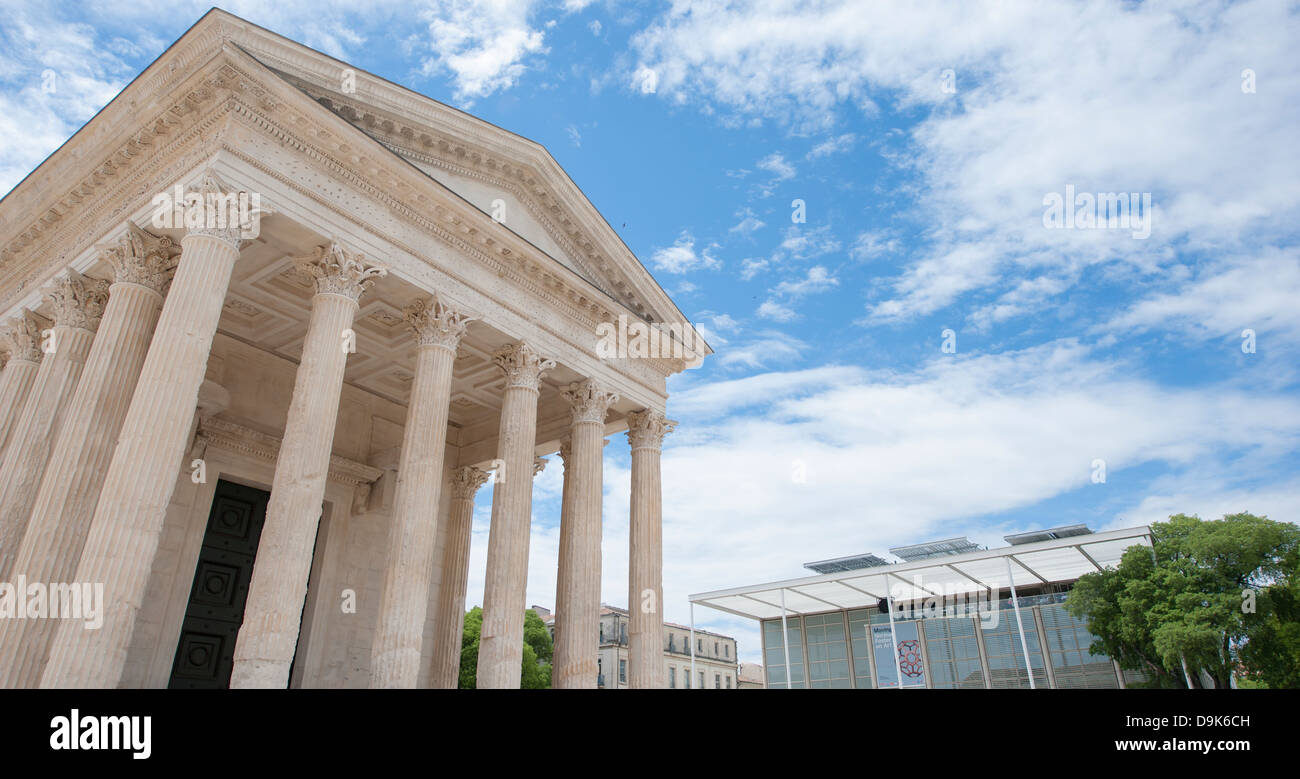 Maison Carrée, ancient roman temple, Carré d'Art by Norman Foster at ...