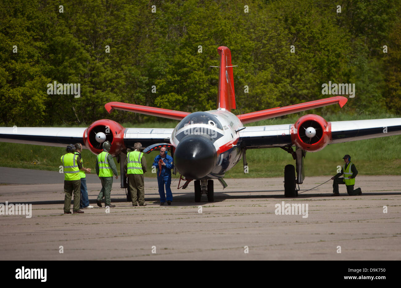 Canberra Cold war 1960s RAF aircraft at Bruntingthorpe airfield ...