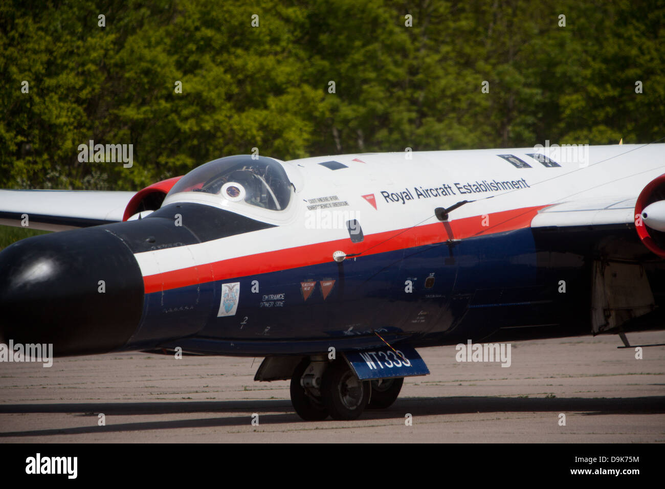 Canberra Cold war 1960s RAF aircraft at Bruntingthorpe airfield ...