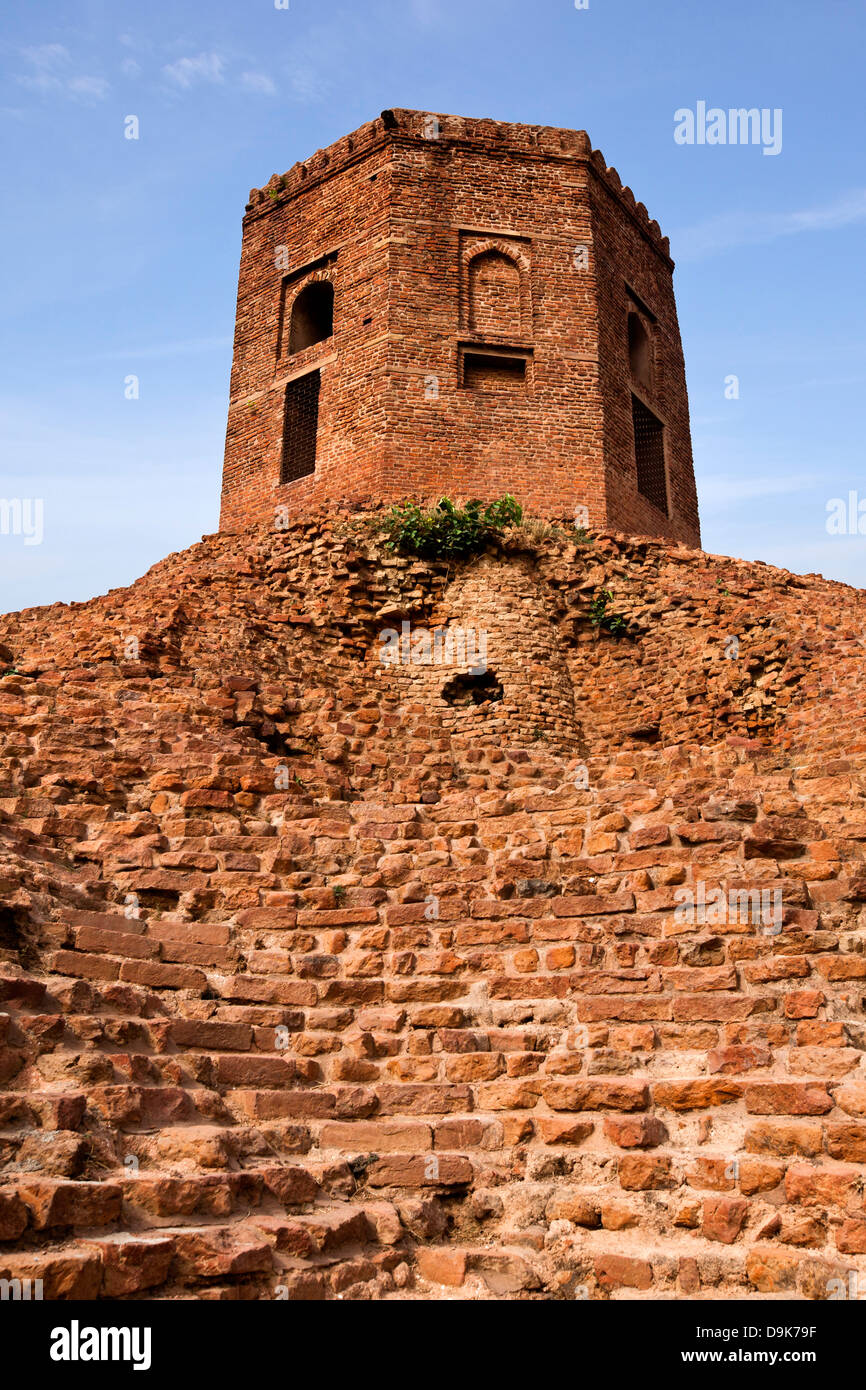 Low angle view of a Buddhist Stupa, Chaukhandi Stupa, Sarnath, Varanasi ...
