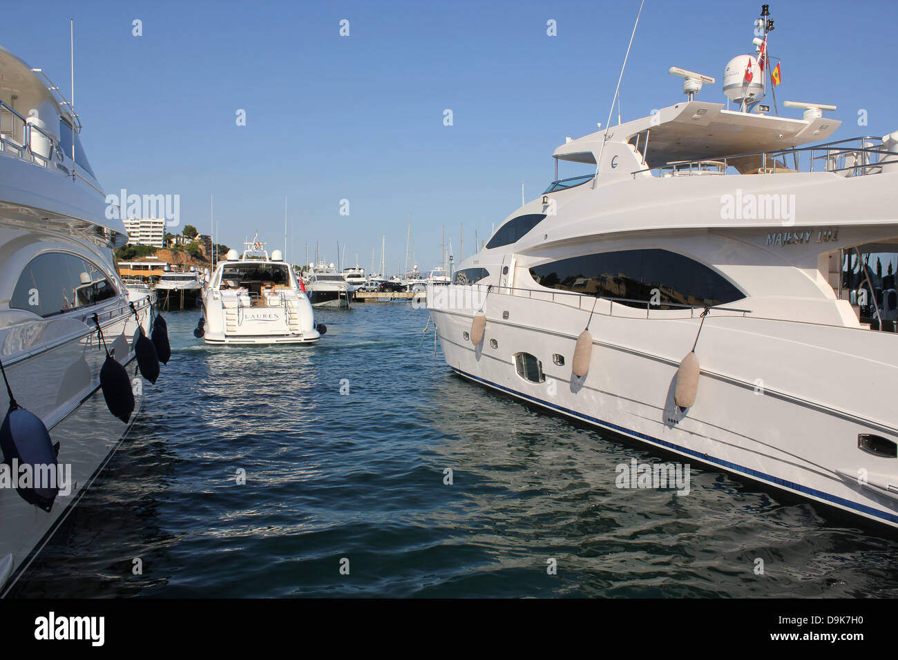 Luxury motor superyacht returning to berth - Mangusta 88 "LAUREN" - in ...