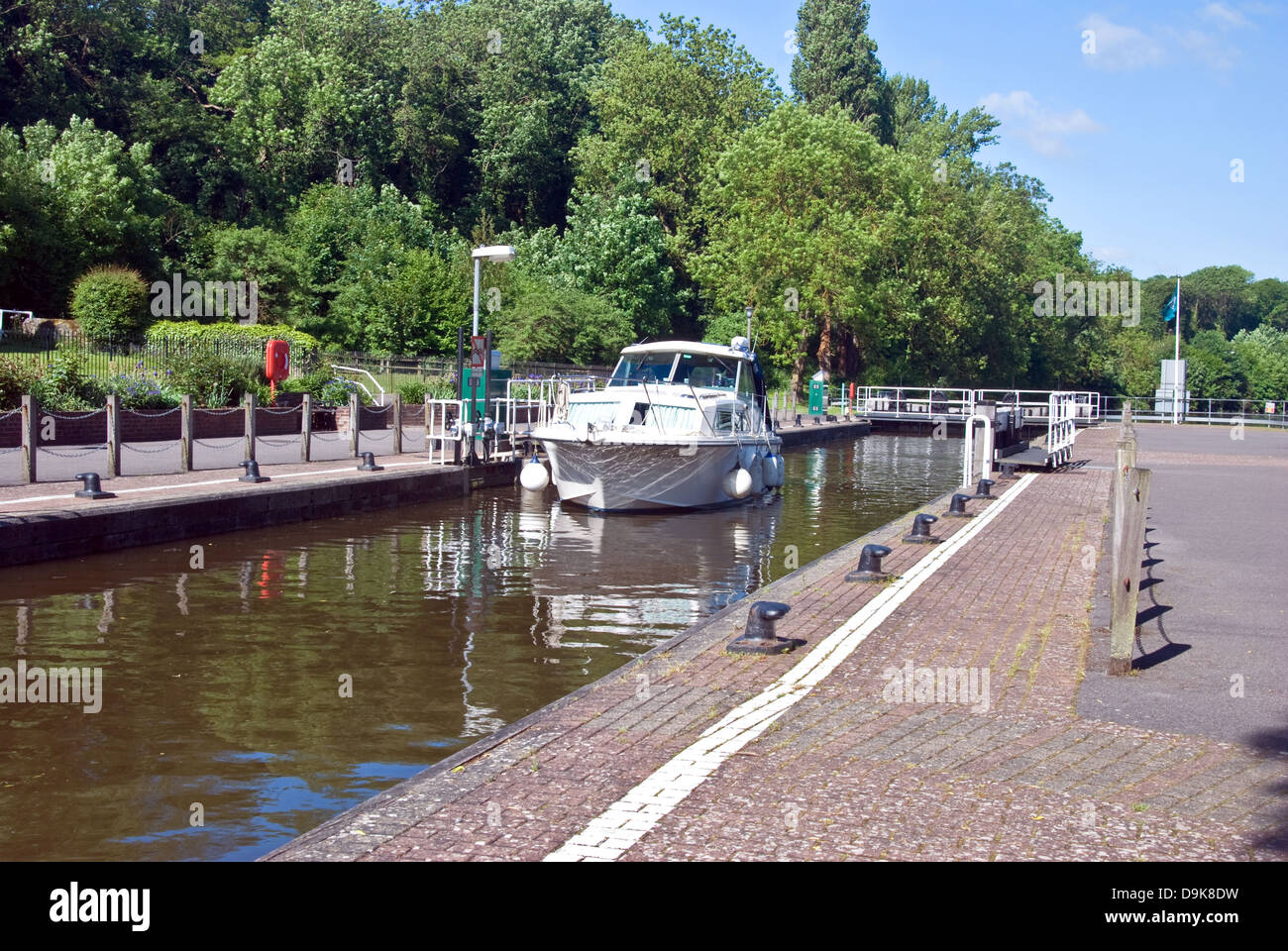 Allington Lock on the river Medway Stock Photo - Alamy