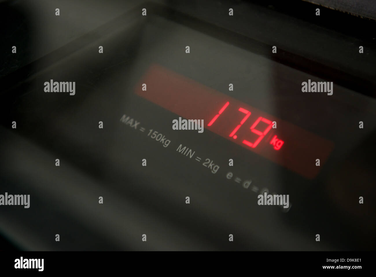 Check in luggage airport scale counter hi-res stock photography and ...