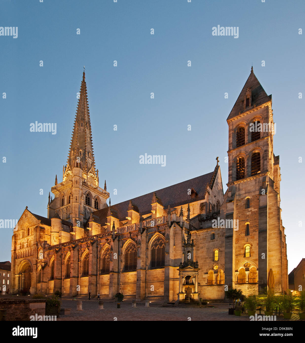 Autun romanesque cathedral hi-res stock photography and images - Alamy