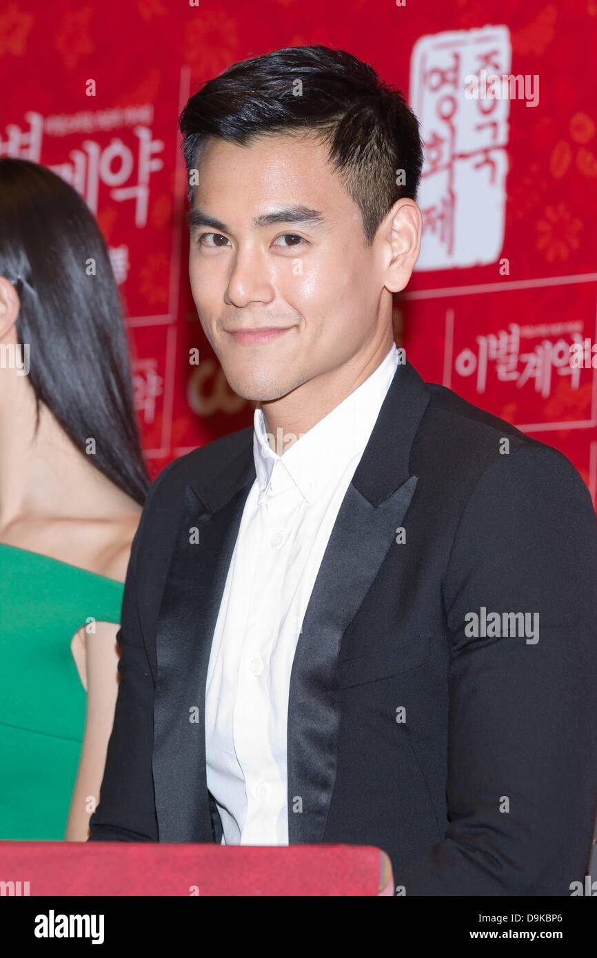 Eddie Peng attended closing ceremony of Chinese Film Festival in Seoul ...