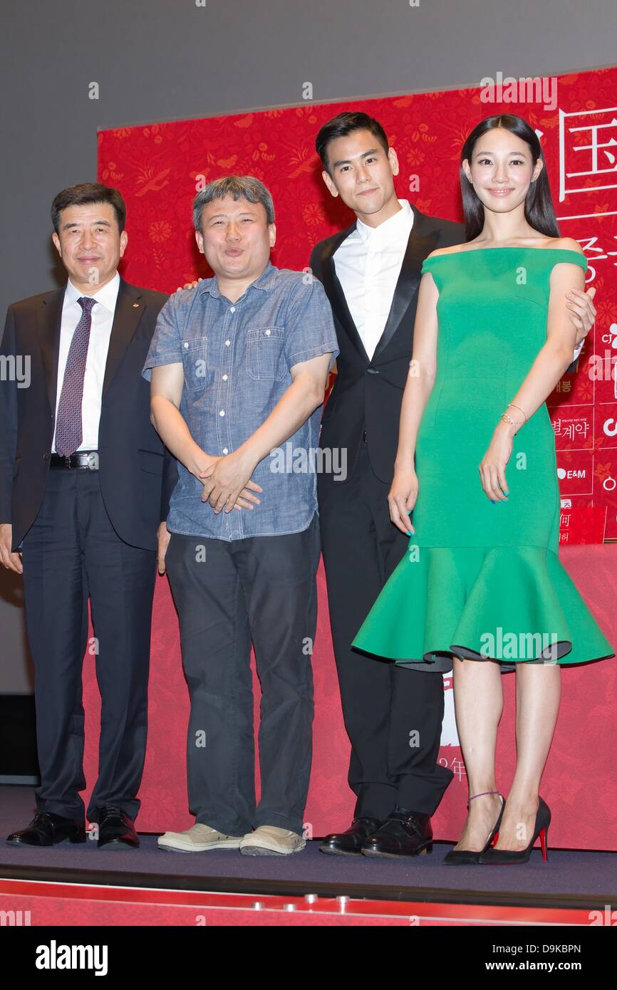 Eddie Peng and Bai Baihe attended closing ceremony of Chinese Film ...