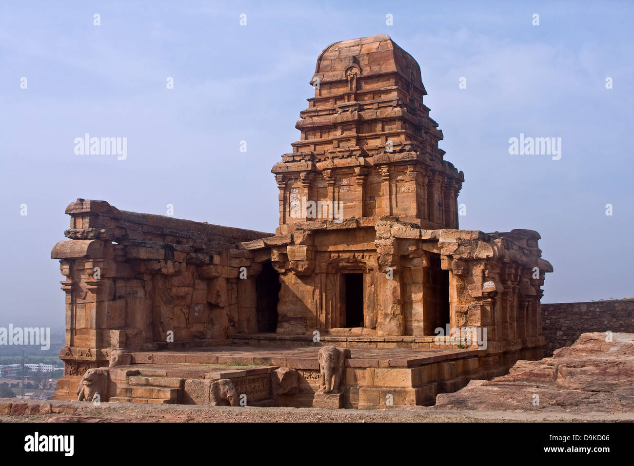 Oberer shivalaya tempel hi-res stock photography and images - Alamy
