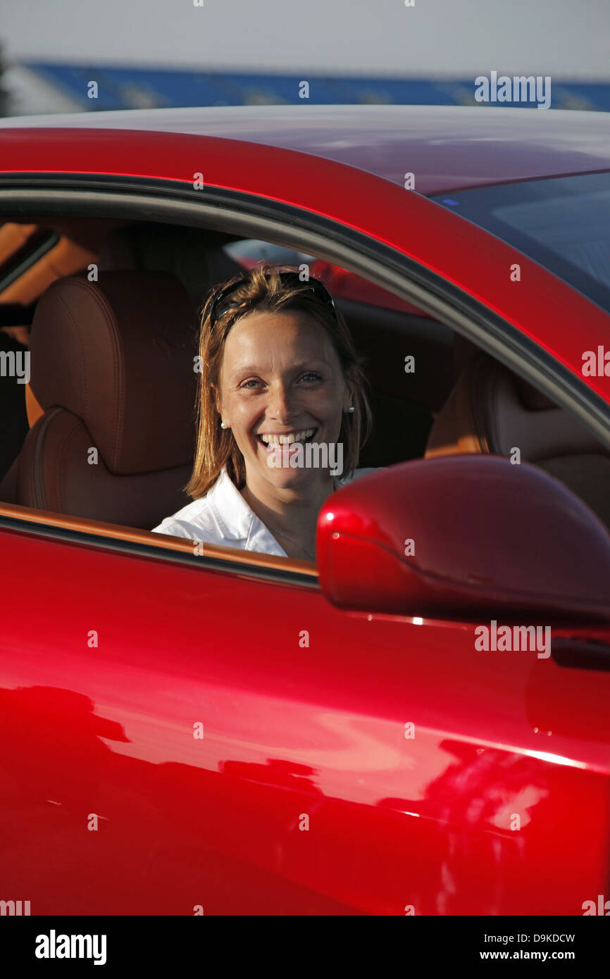 VICKI BUTLER HENDERSON 5TH GEAR PRESENTER IN 5TH GEAR PRESENTER IN ...