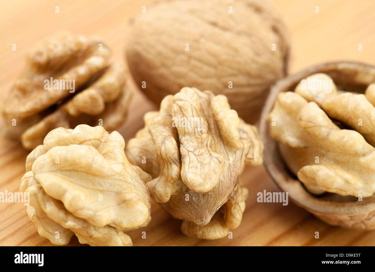 Clean walnuts hi-res stock photography and images - Alamy