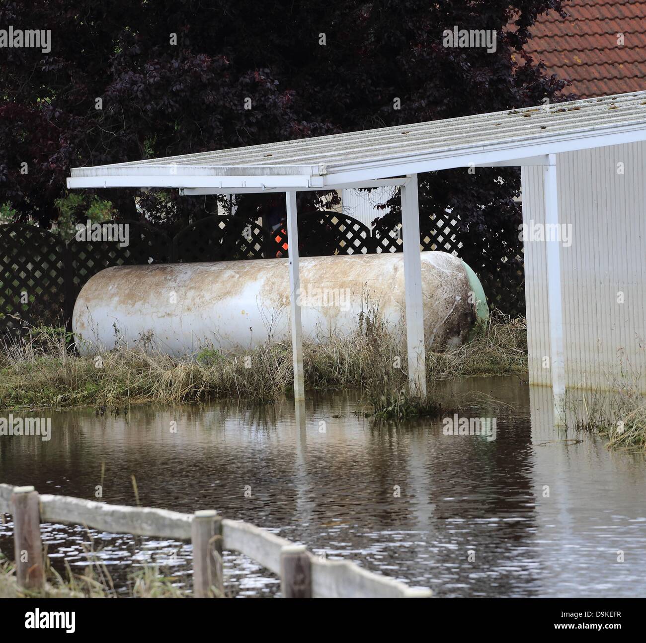 Stricken tank hi-res stock photography and images - Alamy